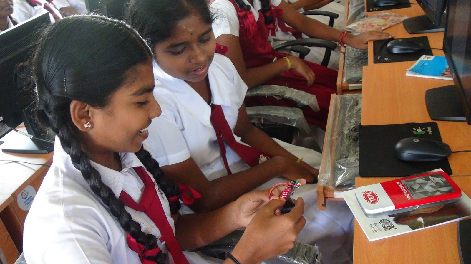 In Sri Lanka, Increasing Girls’ Enrollment in Tech | Internet Society ...